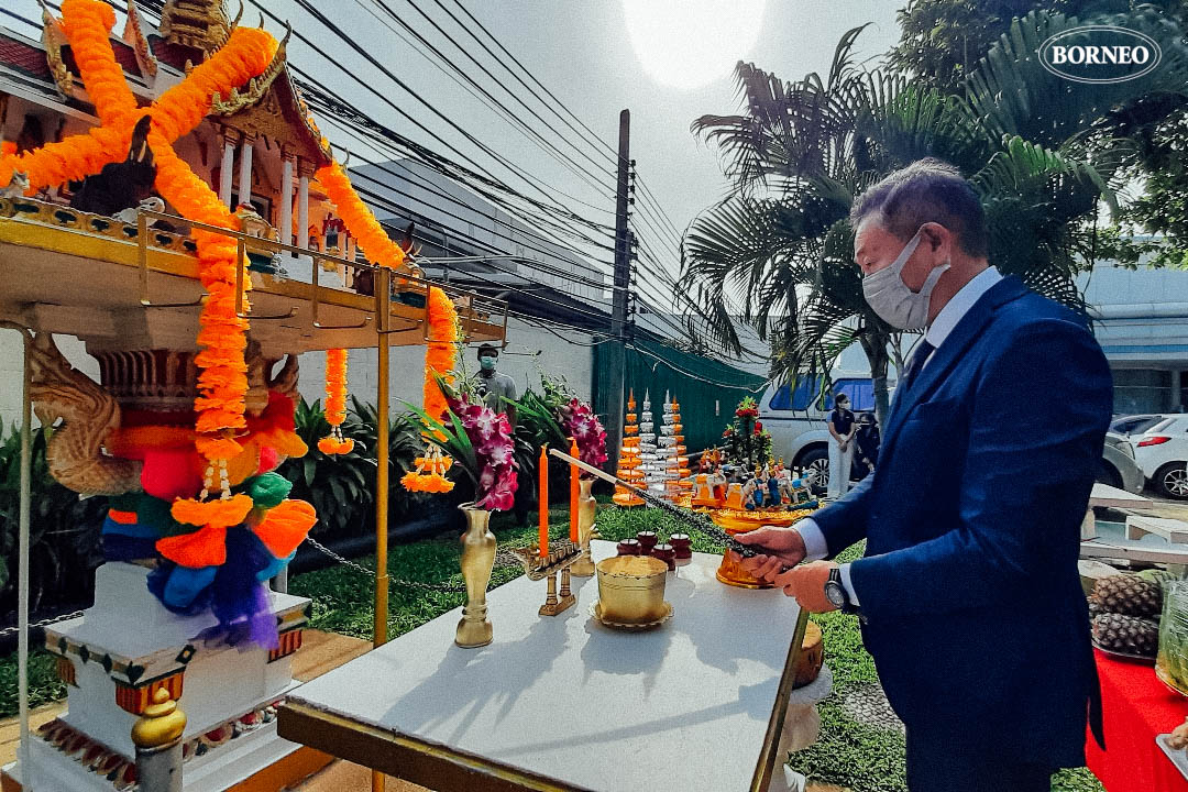 Getting happiness in life with Company Merit-making Ceremony 2022